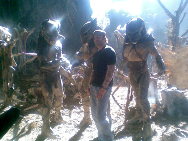 On Set Pictures of 'Predators' Reveal the Aliens