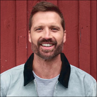 Walker Hayes Popularity Score & Buzz Metrics - AceShowbiz