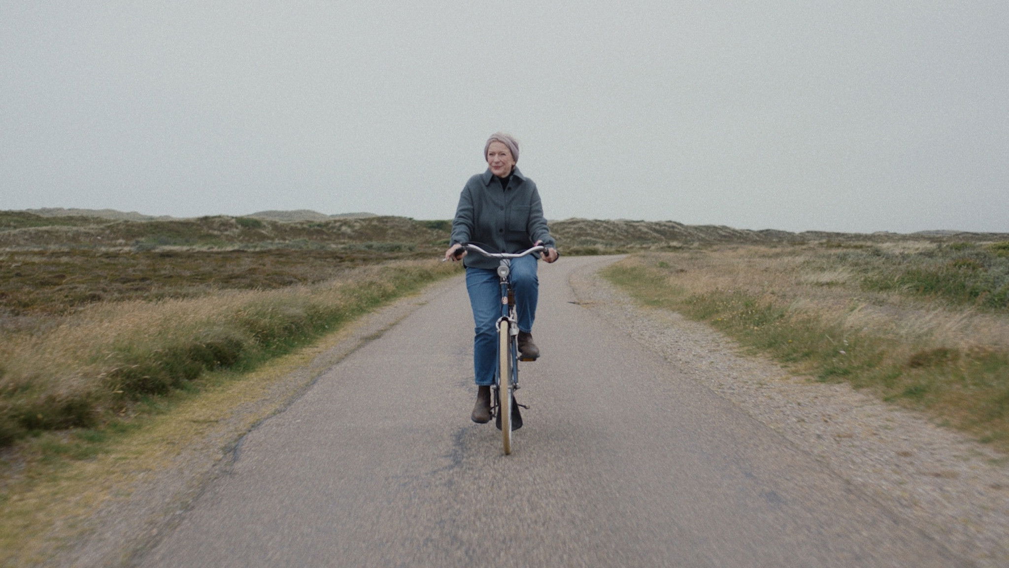 A Fading Man (2026) - Movie Stills & Photos | AceShowbiz