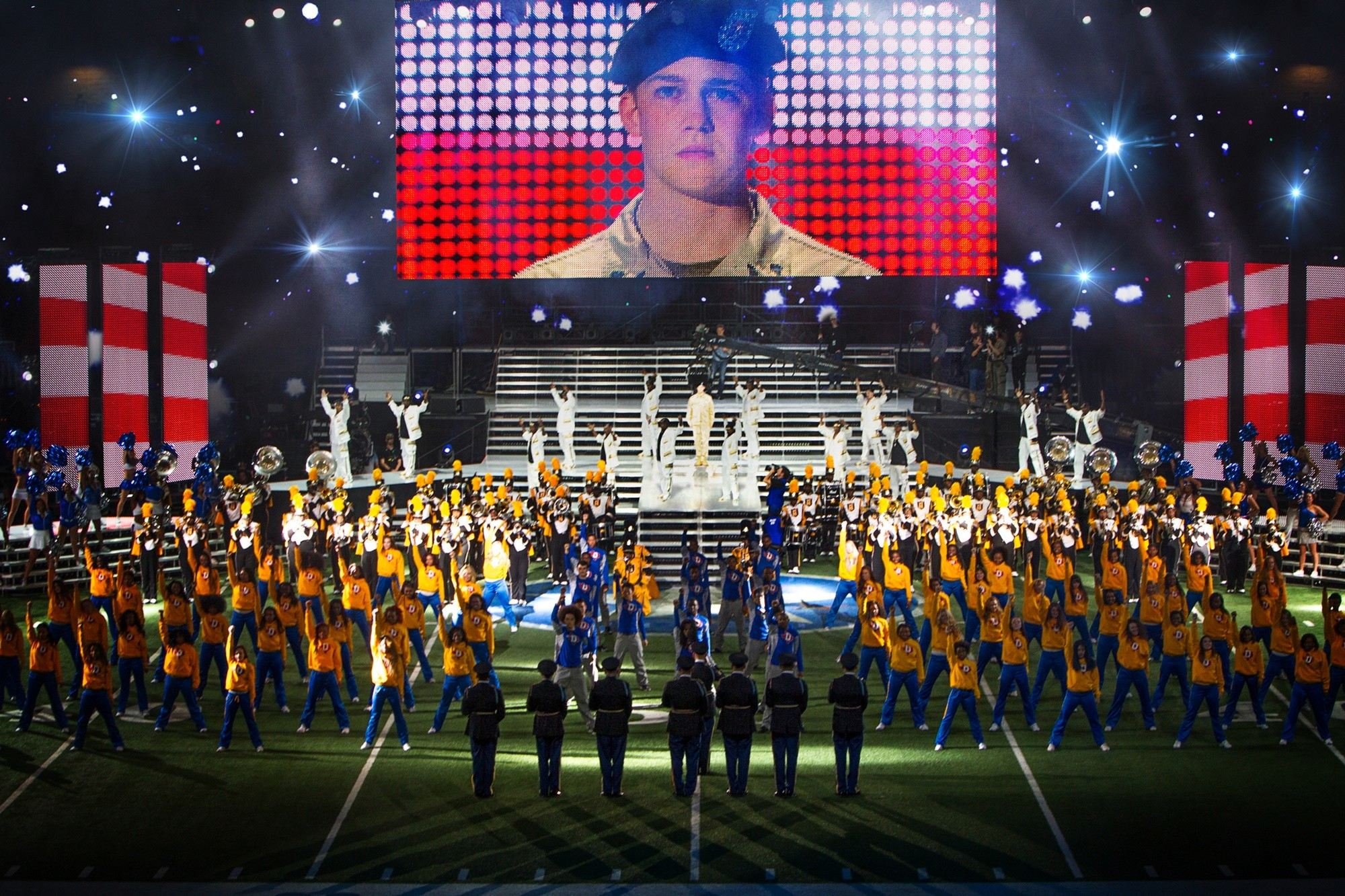 Billy Lynn's Long Halftime Walk (2016) Film | AceShowbiz