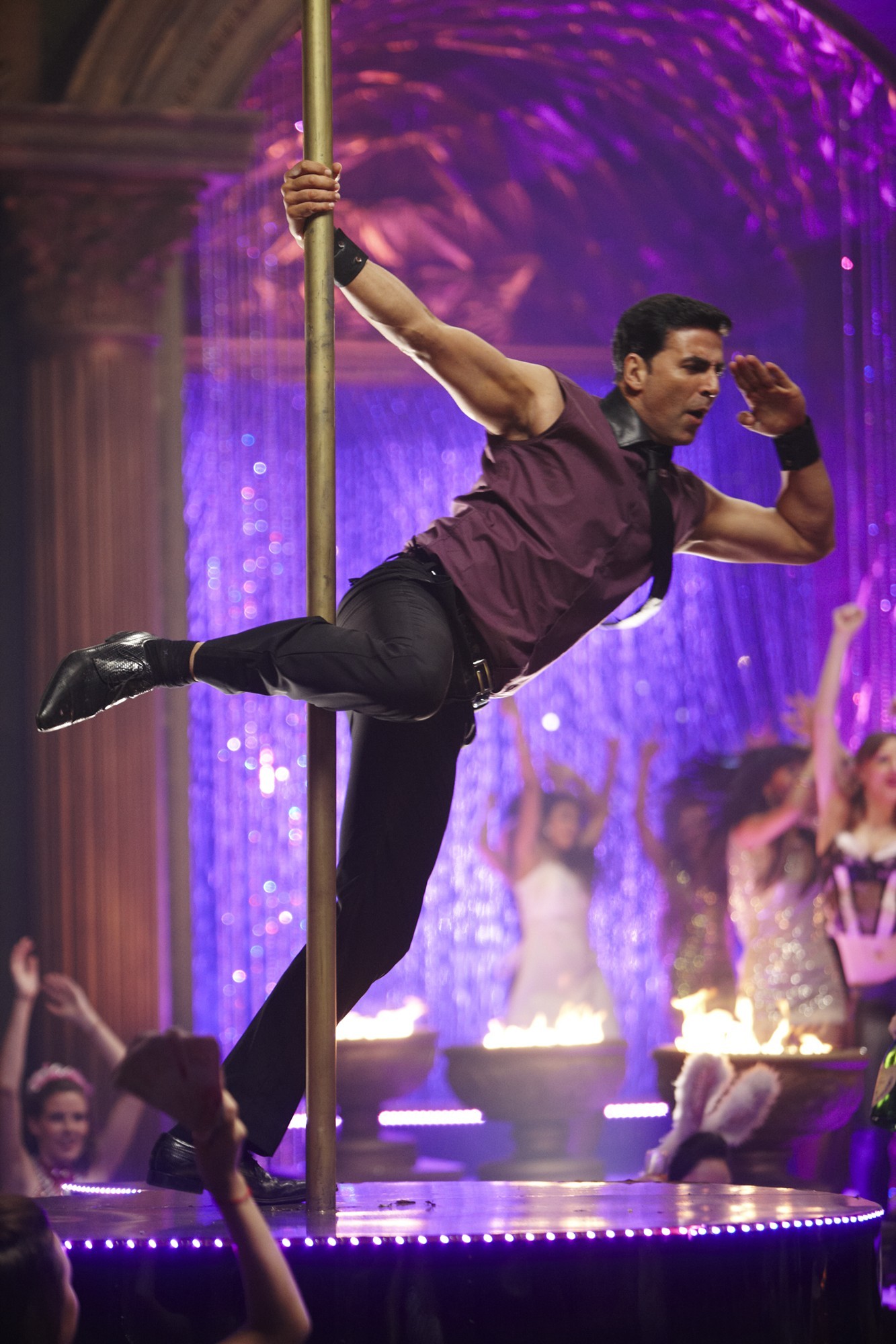 Desi Boyz Picture 30