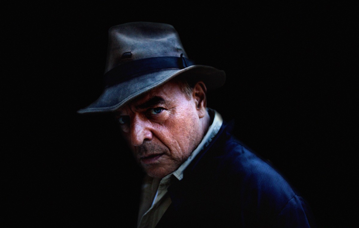 Digging Up the Marrow (2015) Pictures, Trailer, Reviews, News, DVD and ...