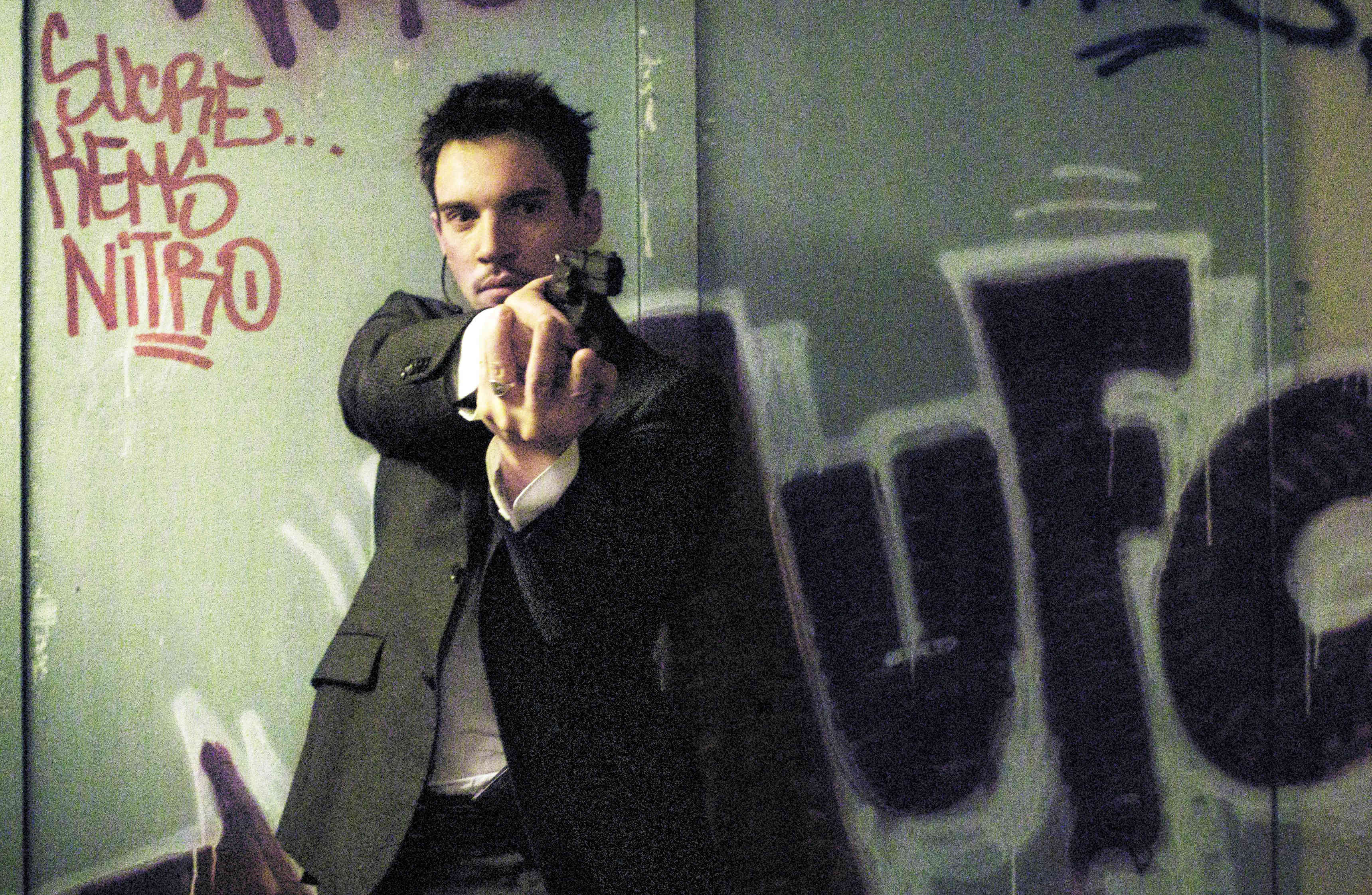 From Paris with Love Picture 13