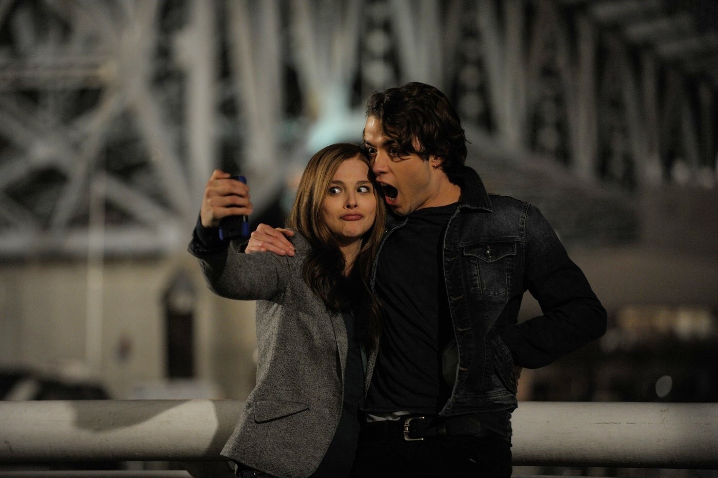 If I Stay (2014) Cast, Crew, Synopsis and Movie Info