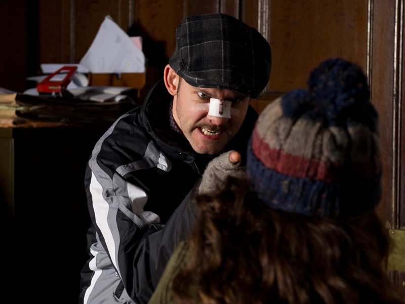 Molly Moon: The Incredible Hypnotist (2015) Cast, Crew, Synopsis and ...