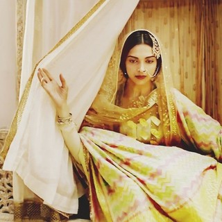 Bajirao Mastani (2015) - Drama Film | AceShowbiz