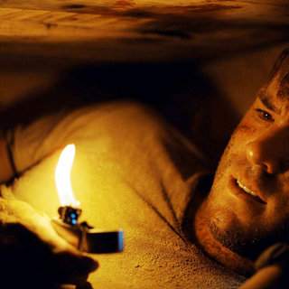 Buried (2010) - Ryan Reynolds, Samantha Mathis | AceShowbiz