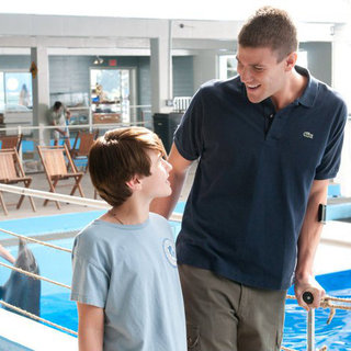 Dolphin Tale Picture 13