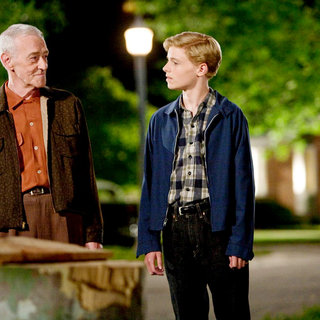 Flipped (2010) - Comedy Film | AceShowbiz