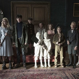 Miss Peregrine's Home For Peculiar Childre Film | AceShowbiz
