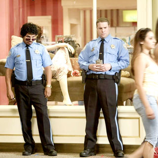 Observe And Report (2009) - Movie Stills & Photos | AceShowbiz