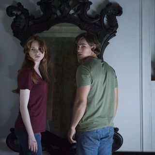 Oculus (2014) Cast, Crew, Synopsis and Movie Info