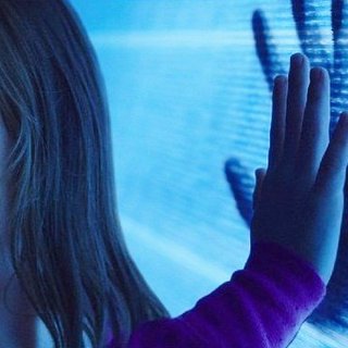 Poltergeist (2015) Cast, Crew, Synopsis and Movie Info
