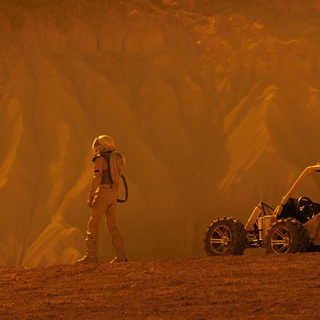 Space Between Us, The (2017) - Sci-Fi Film | AceShowbiz
