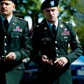 The Messenger (2009) Cast, Crew, Synopsis and Movie Info