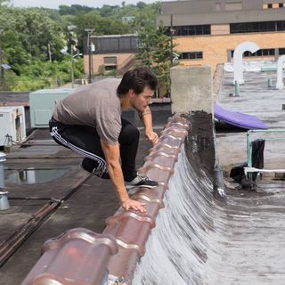 Tracers (2015) Cast, Crew, Synopsis and Movie Info