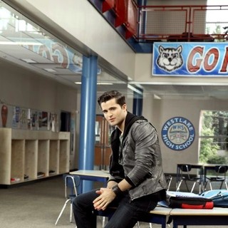 Zapped (2014) Cast, Crew, Synopsis and Movie Info