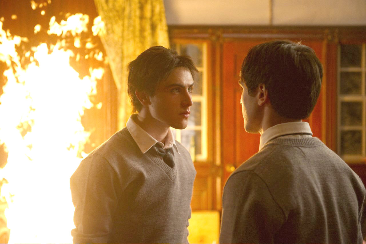 Seconds Apart (2011) Cast, Crew, Synopsis and Movie Info