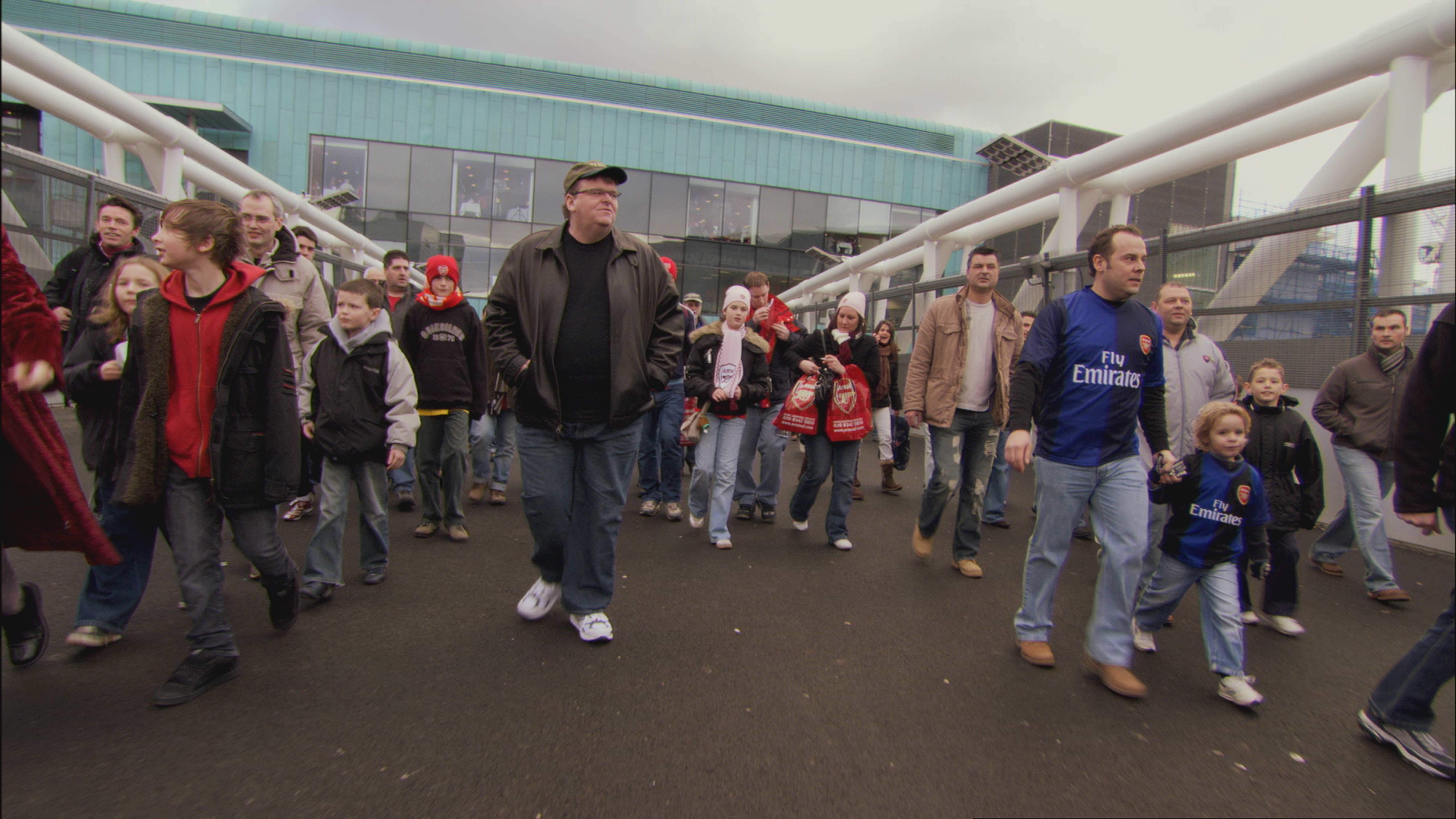 Sicko (2007) Cast, Crew, Synopsis and Movie Info