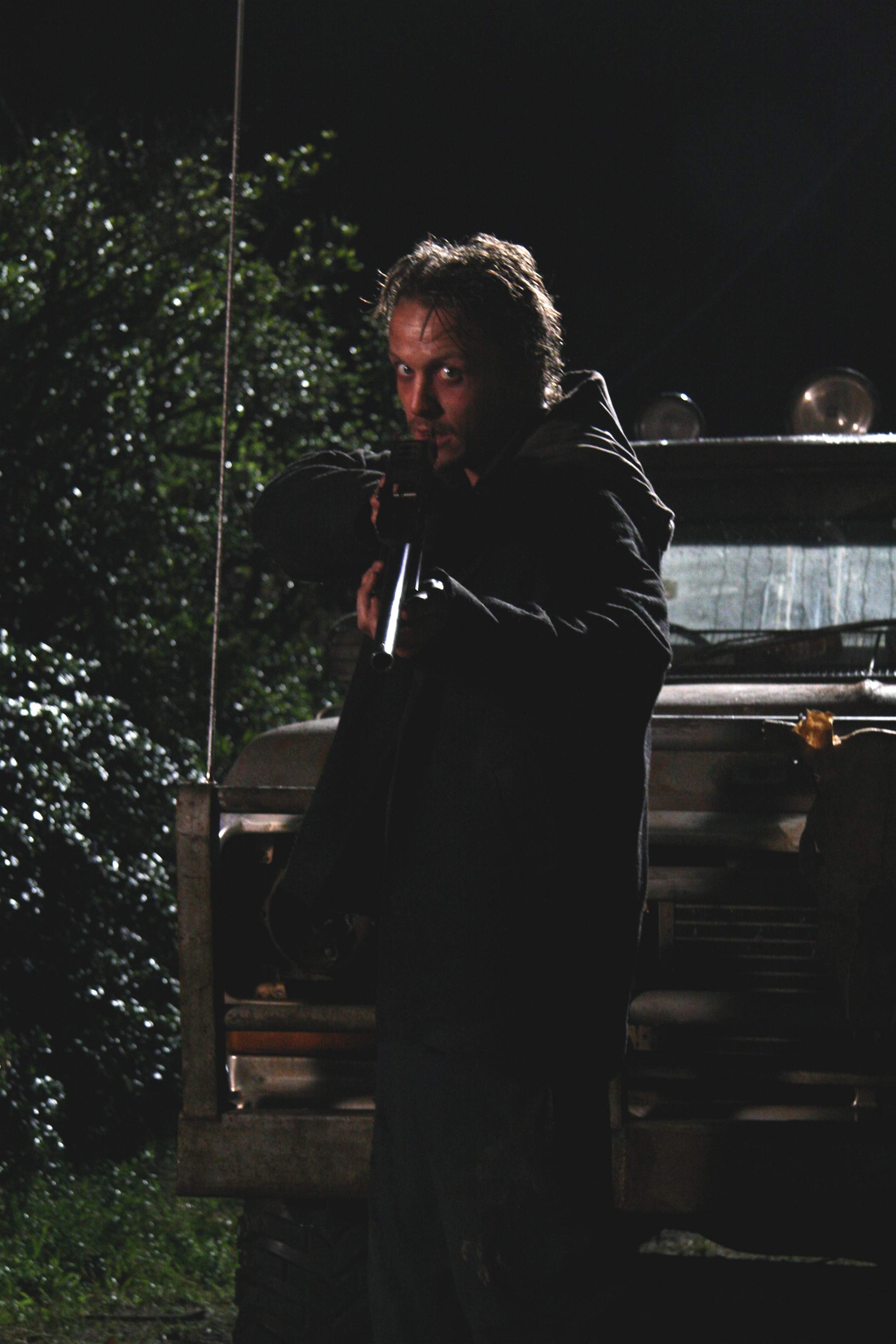 Storm Warning Picture 5