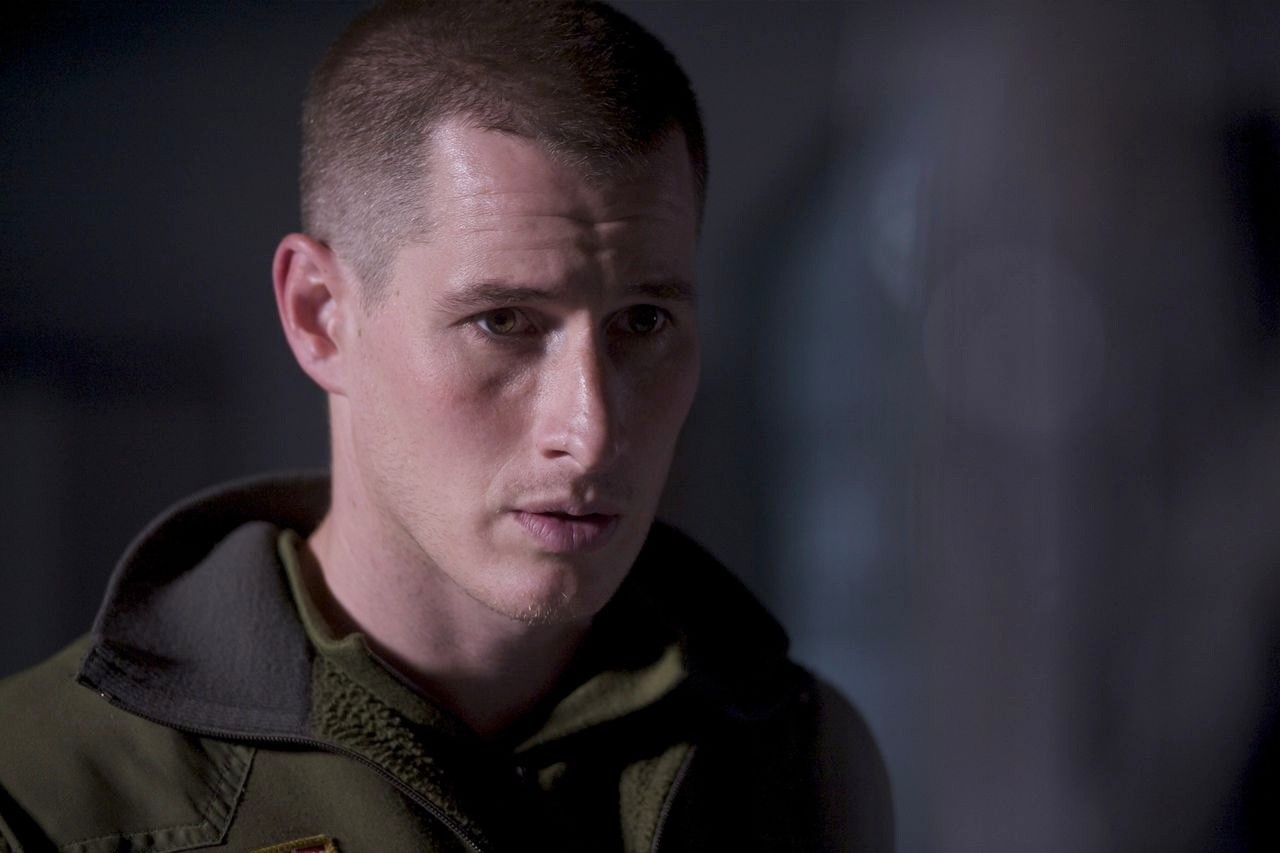 Stranded (2013) Cast, Crew, Synopsis and Movie Info