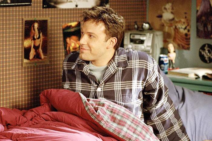 Surviving Christmas (2004) Cast, Crew, Synopsis and Movie Info