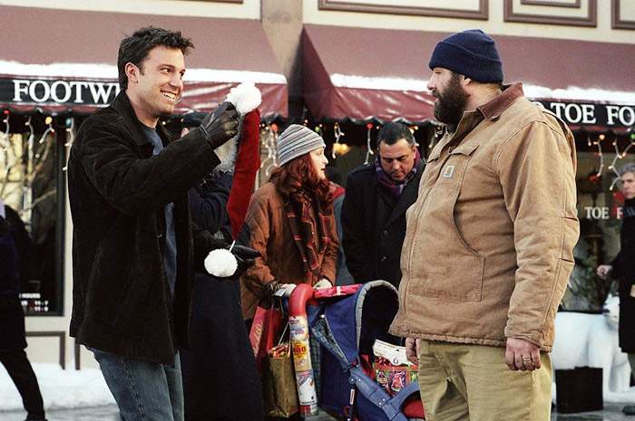 Surviving Christmas (2004) Cast, Crew, Synopsis and Movie Info
