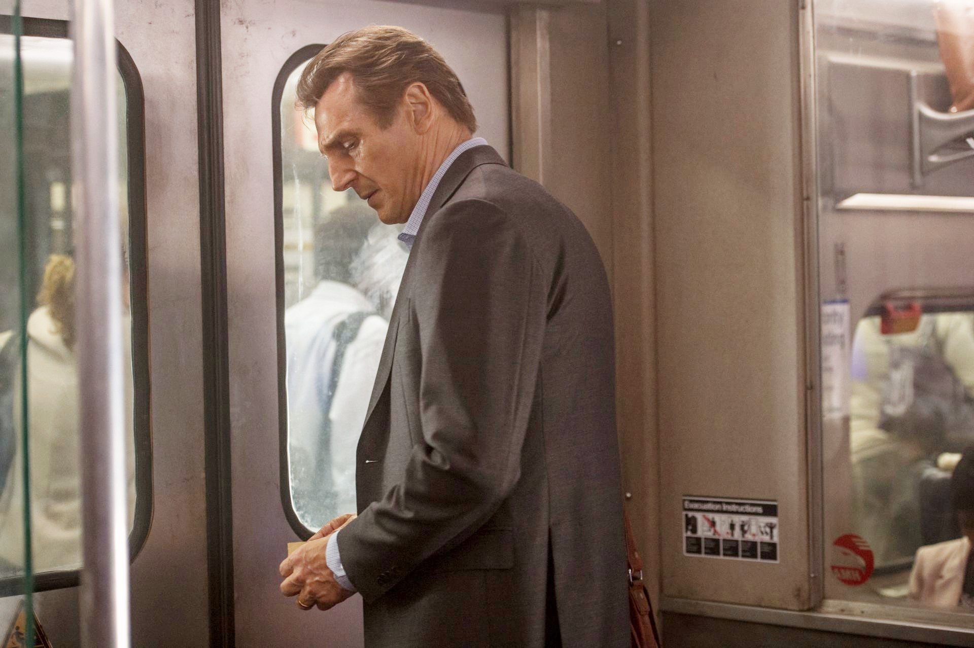 Commuter, The Picture 5