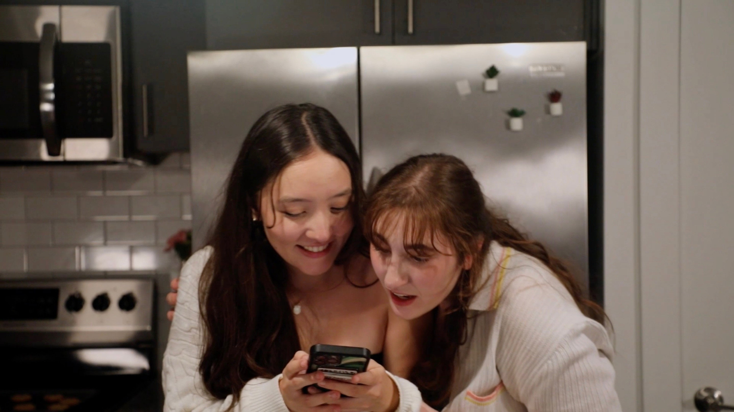 The Text (2026) - Sophie Rush Film | AceShowbiz