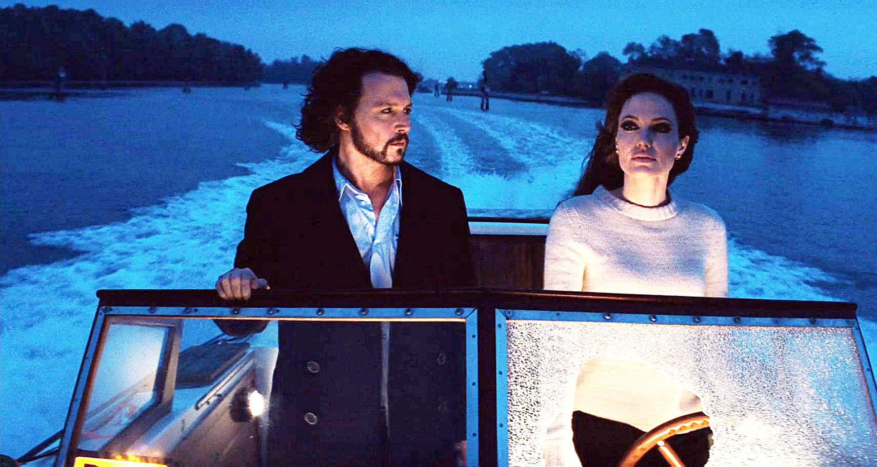 The Tourist Picture 15