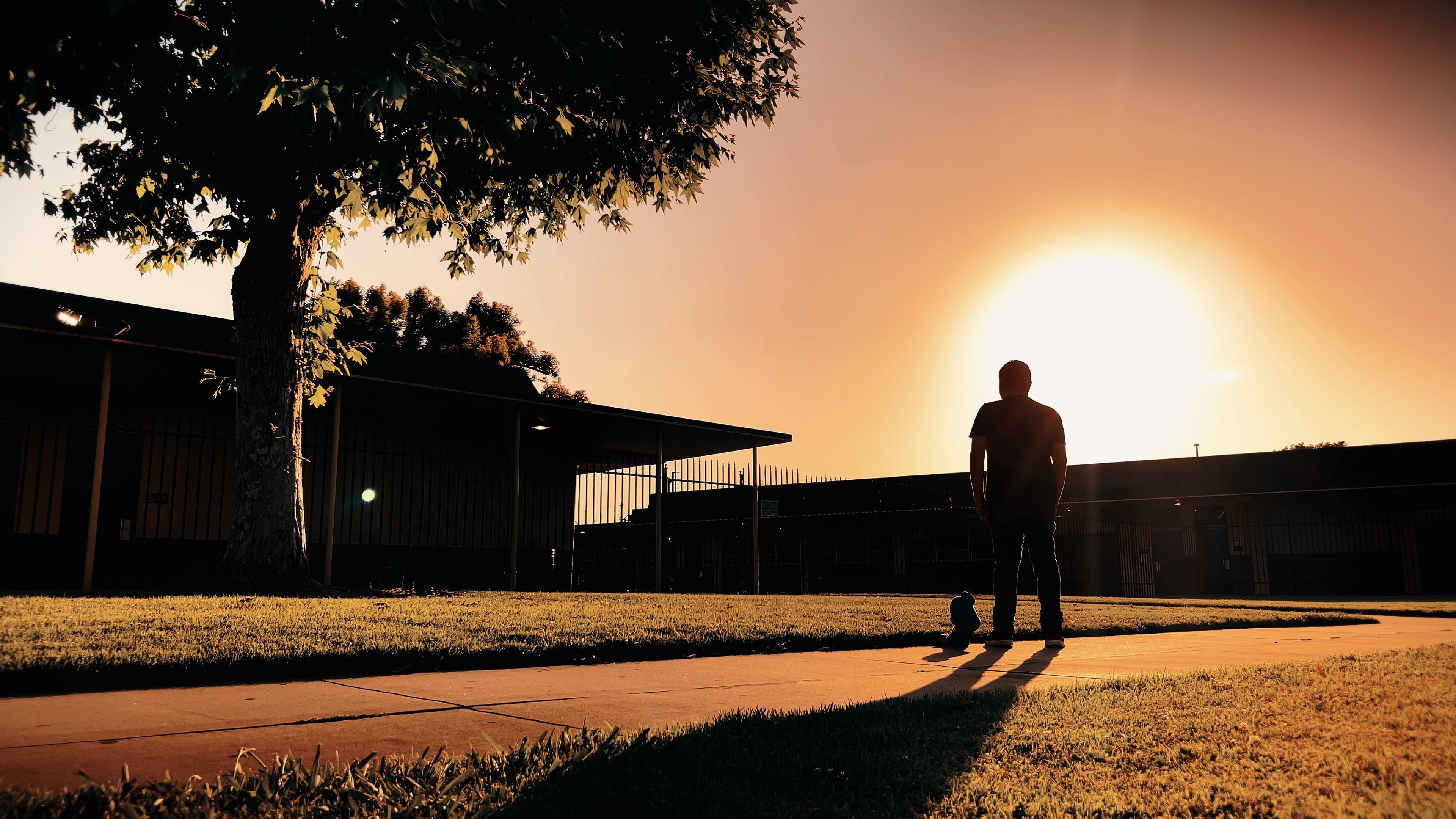 The Ultimate Hilda Iceberg - Episode 2 "The Middle" Picture 1