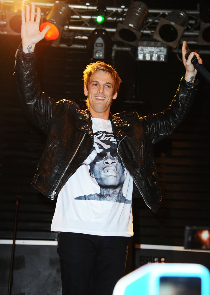 Aaron Carter Picture 38 - Aaron Carter Performing Live During A Concert