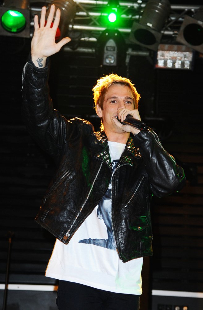 aaron-carter Picture 1 - Aaron Carter Performing Live During A Concert