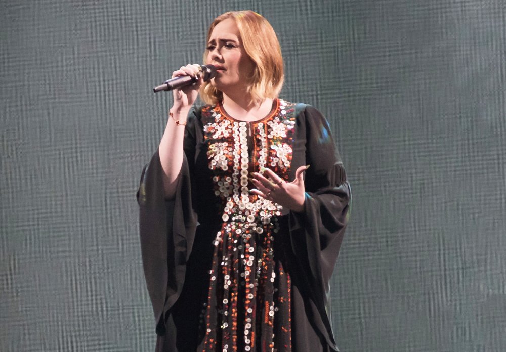 Adele Picture 1 - Glastonbury Festival 2016 - Performances - Day 2 ...