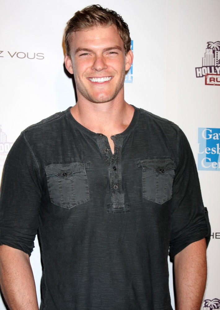 Alan Ritchson Picture 13 - 2010 Cedars-Sinai Board of Governors Gala