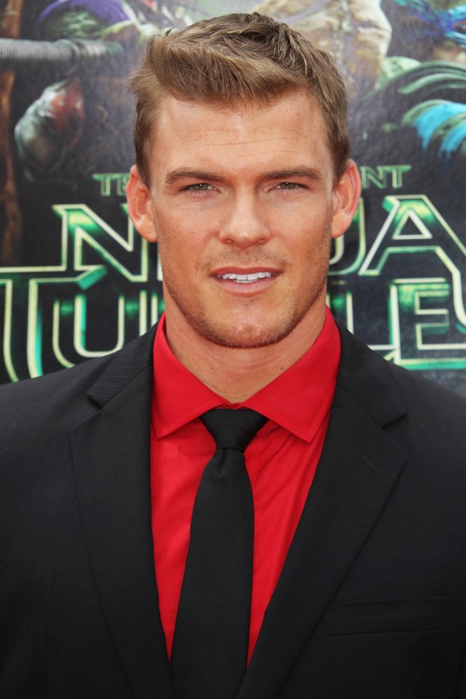 Alan Ritchson Pictures, Latest News, Videos.