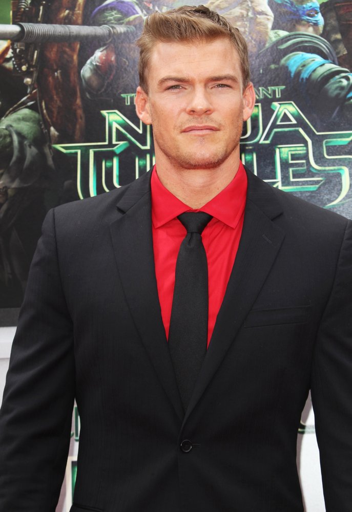 Alan Ritchson Pictures, Latest News, Videos.