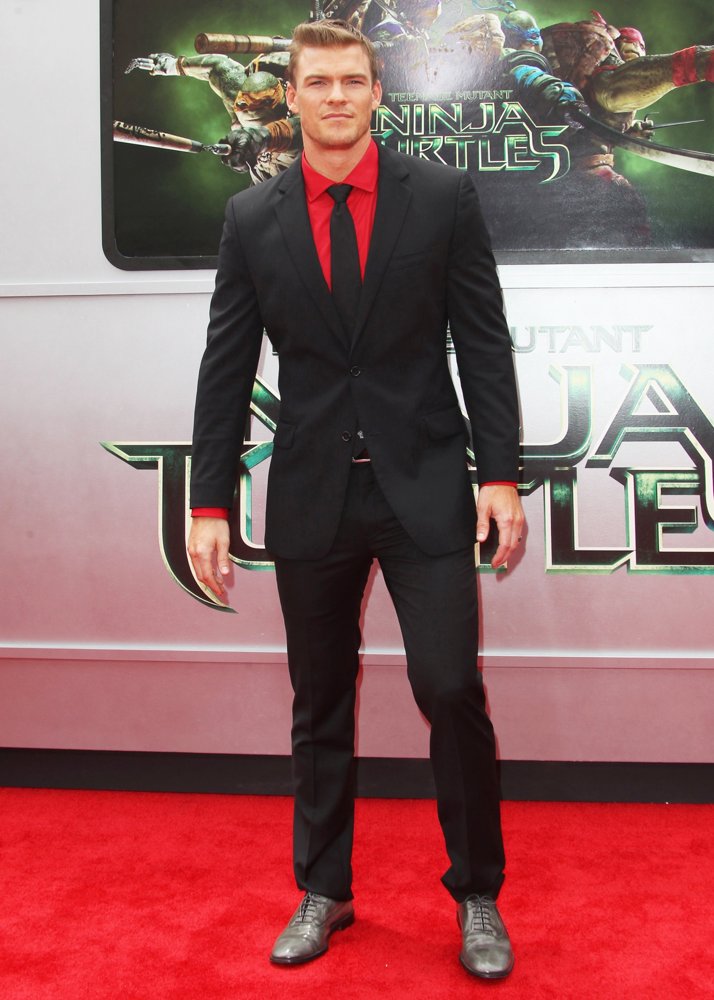 Alan Ritchson Pictures, Latest News, Videos.