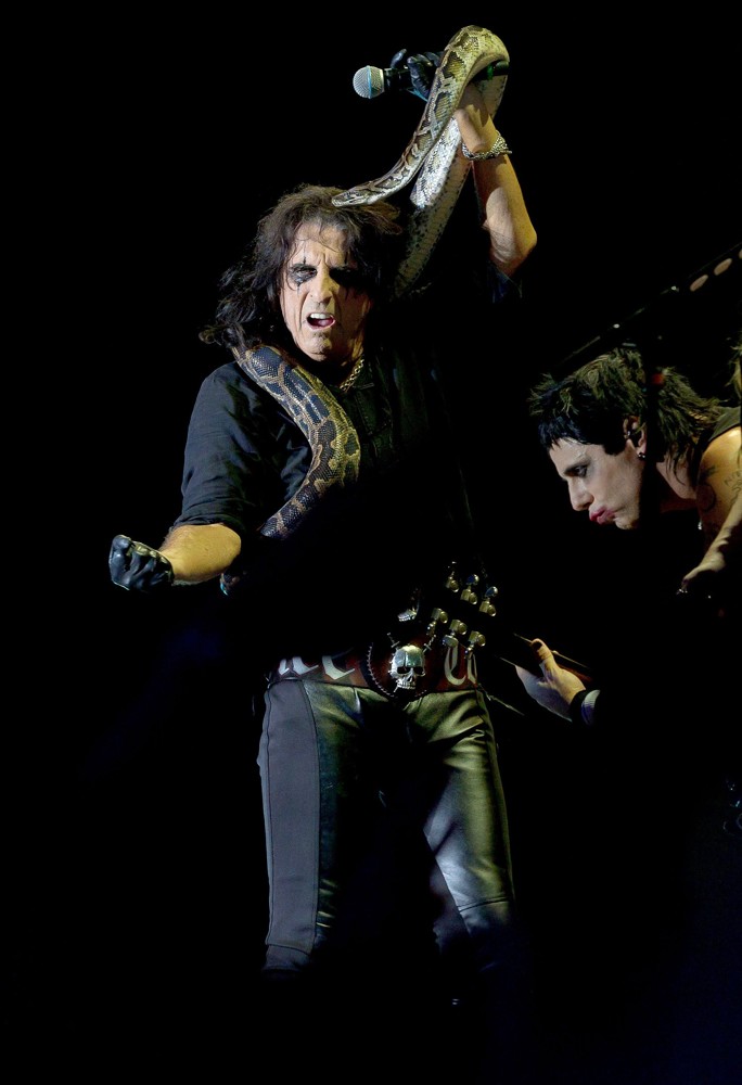 Alice Cooper Picture 68 - Alice Cooper Performing Live