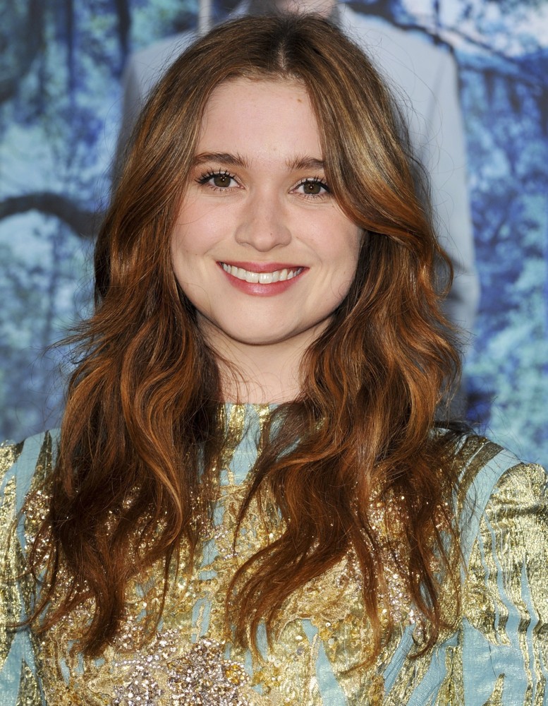Alice Englert Picture 1 - Beautiful Creatures Los Angeles Premiere