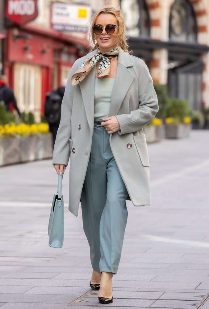 amanda-holden Picture 1 - Amanda Holden at Global Studios