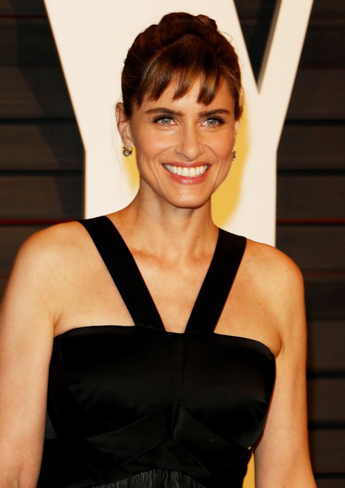 Amanda Peet Picture 1 - 2015 Vanity Fair Oscar Party | AceShowbiz