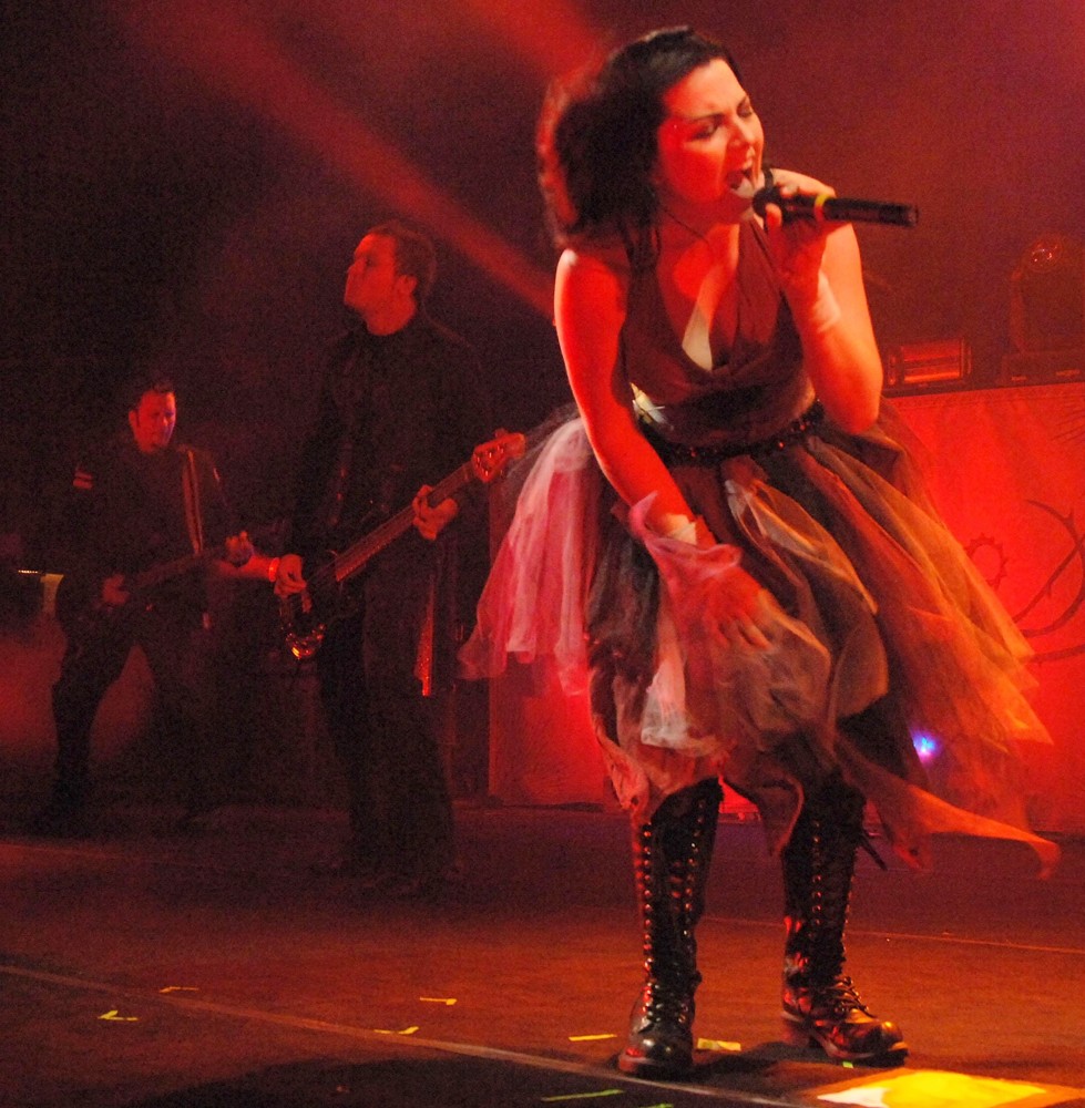 Amy Lee Picture 1 - Amy Lee Performing Live in Concert at Santa Barbara ...