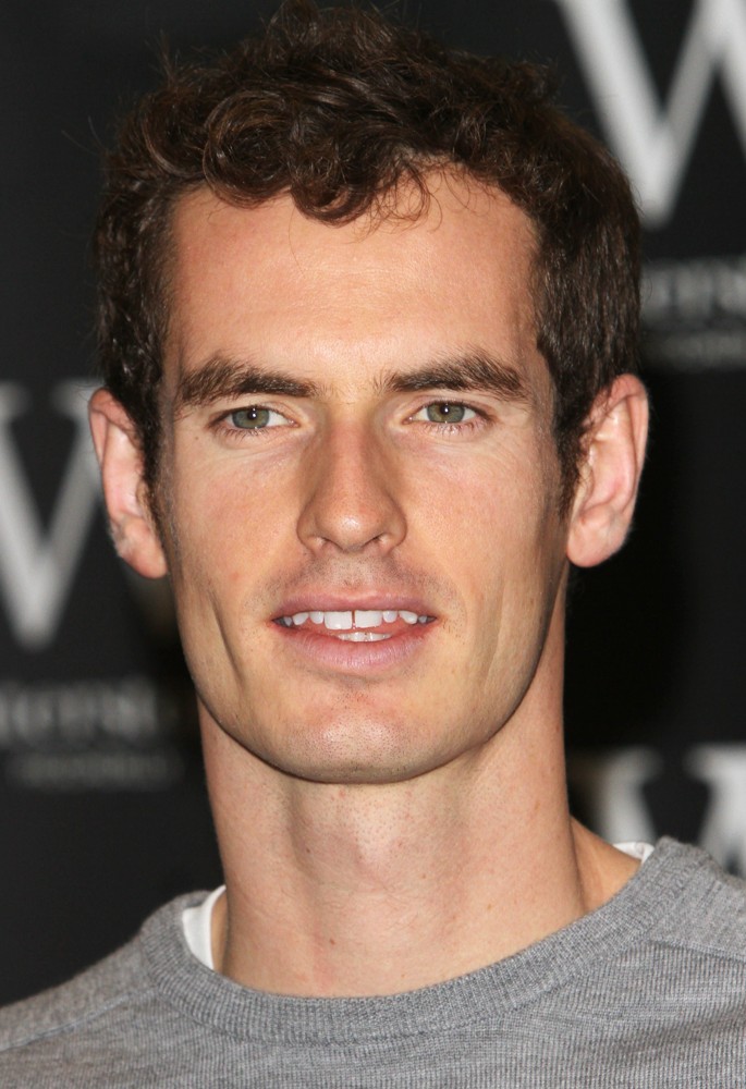 Al Murray Picture 1 - Andy Murray Signs His Book Seventy-Seven: My Road ...