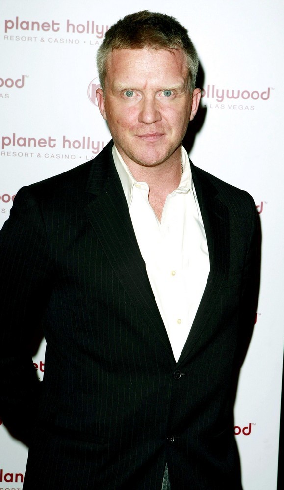 Anthony Michael Hall Picture 8 - A Funny Thing Happened on The Way to ...
