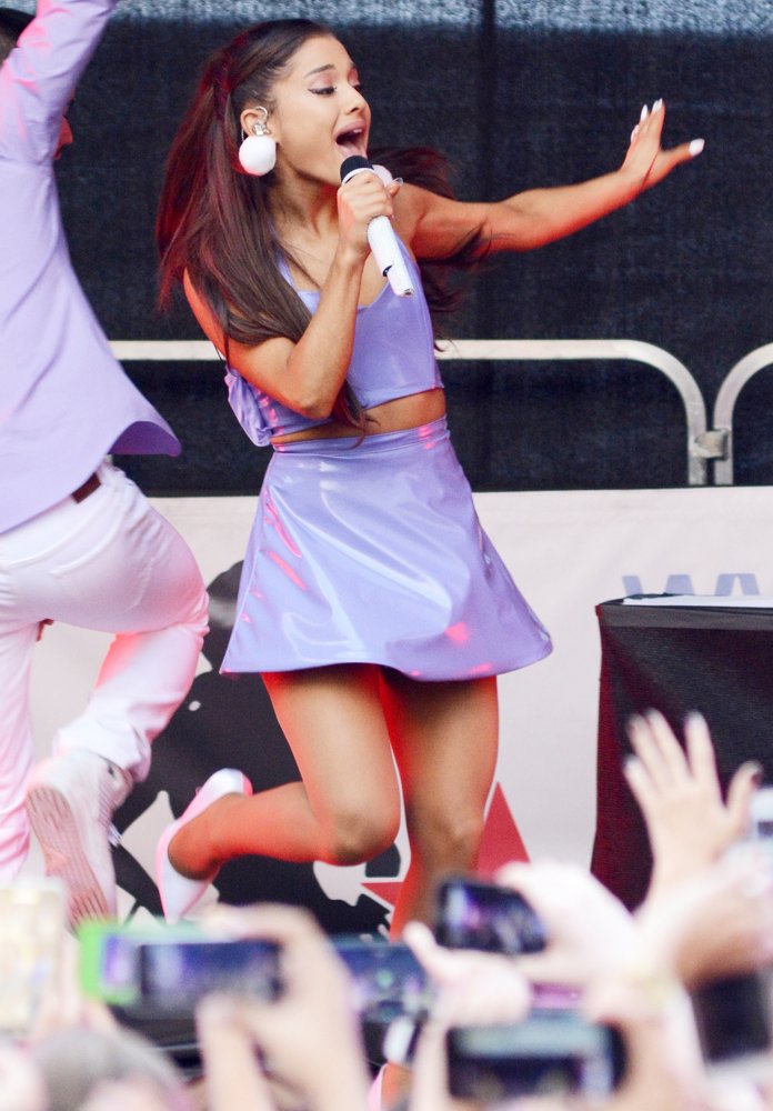 Ariana Grande Picture 1 - Ariana Grande Unveils Her Fragrance Ari