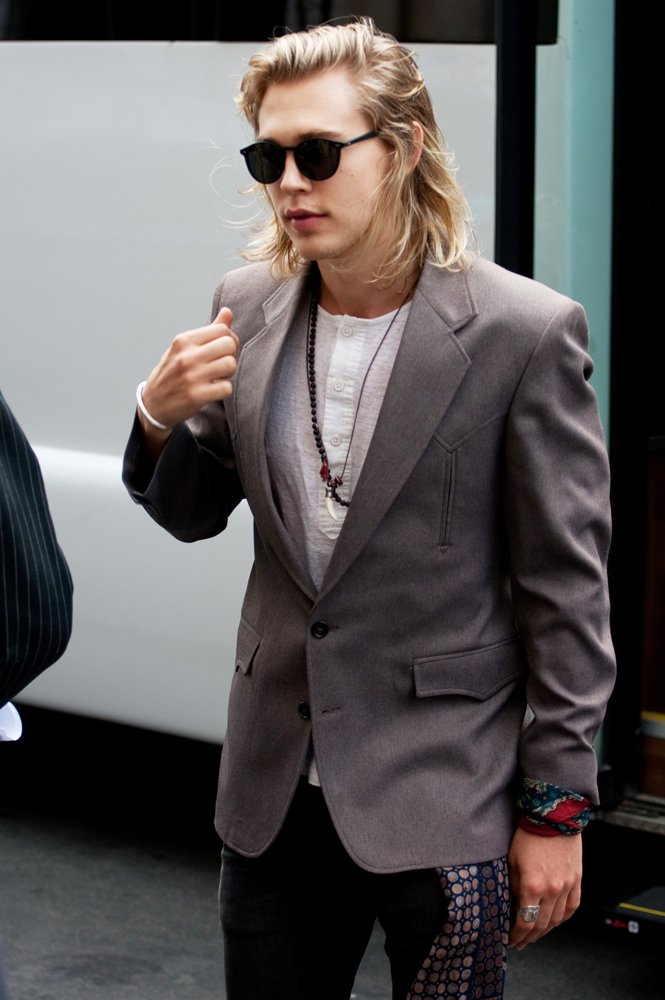 TJ Austin Picture 1 - San Diego Comic-Con International 2015 ...