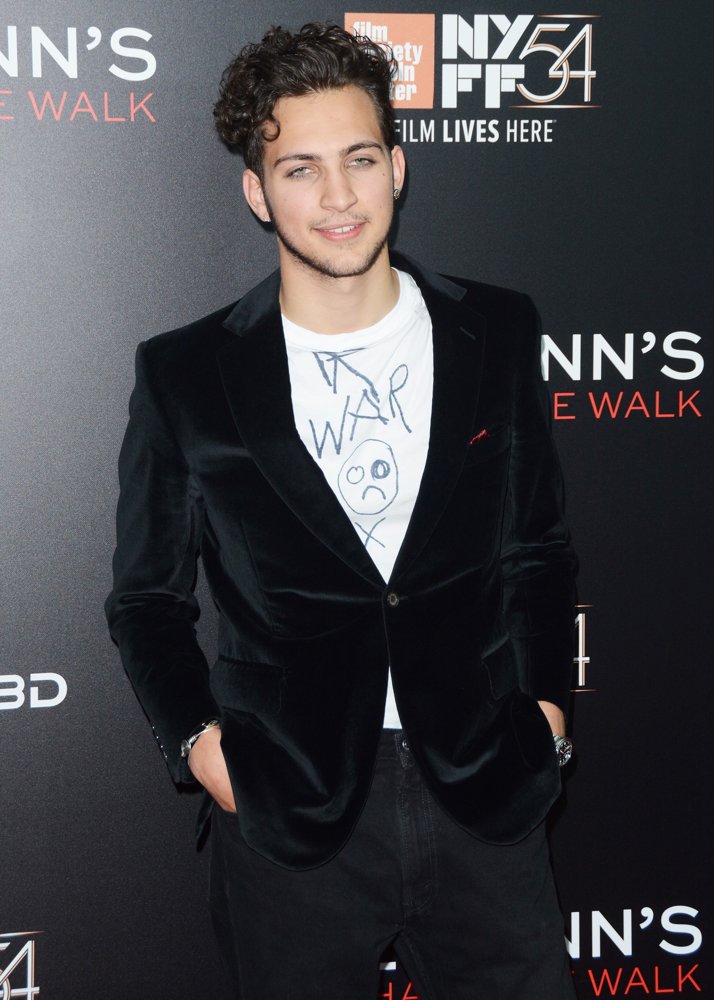 Barney Harris Picture 1 - 54th NYFF - Billy Lynn's Long Halftime Walk ...