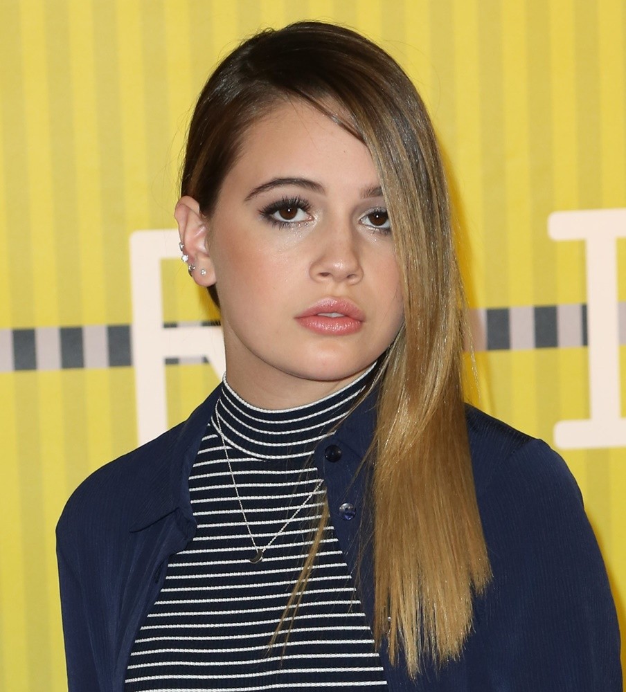 Bea Miller Picture 1 - 2015 MTV Video Music Awards - Arrivals