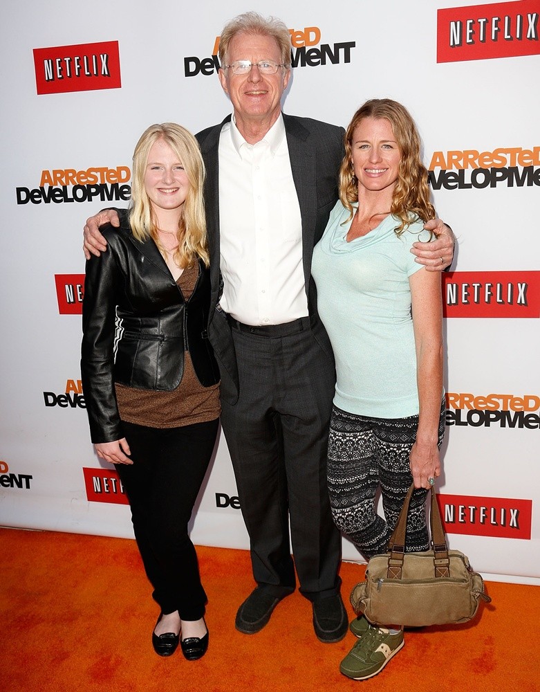 Amanda Begley Picture 1 - Netflix's Los Angeles Premiere of Season 4 of ...